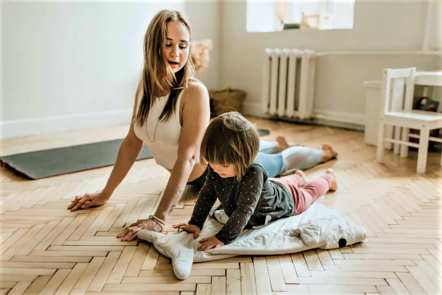 Apa Itu Cermin Neuron? Ini 9 Tips Pola Asuh Menggunakannya!